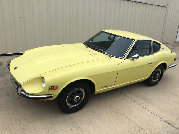 240Z Paint and Interior – ZRegistry.org