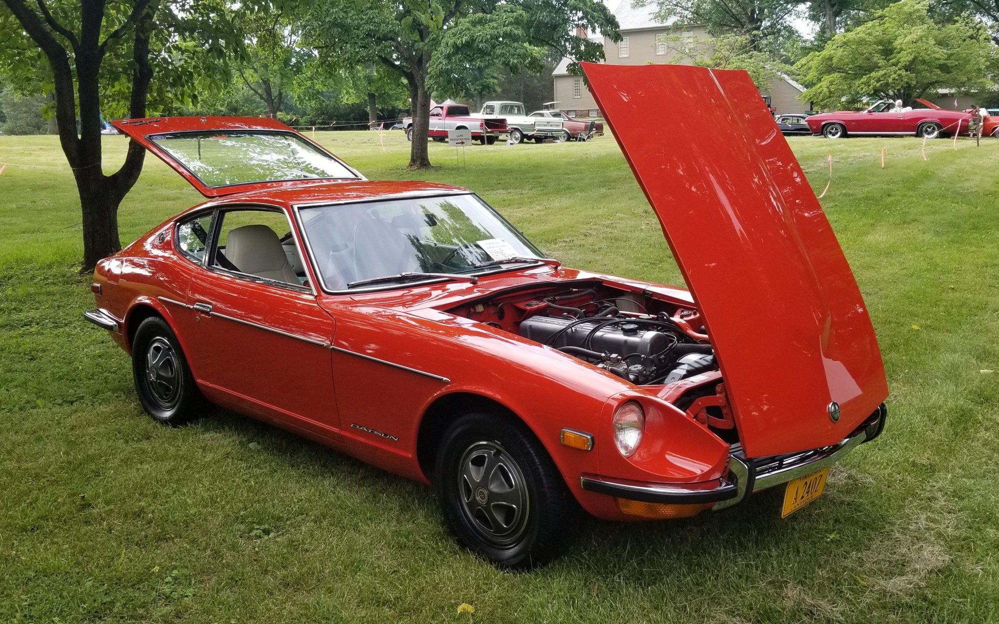 240Z Paint and Interior – ZRegistry.org