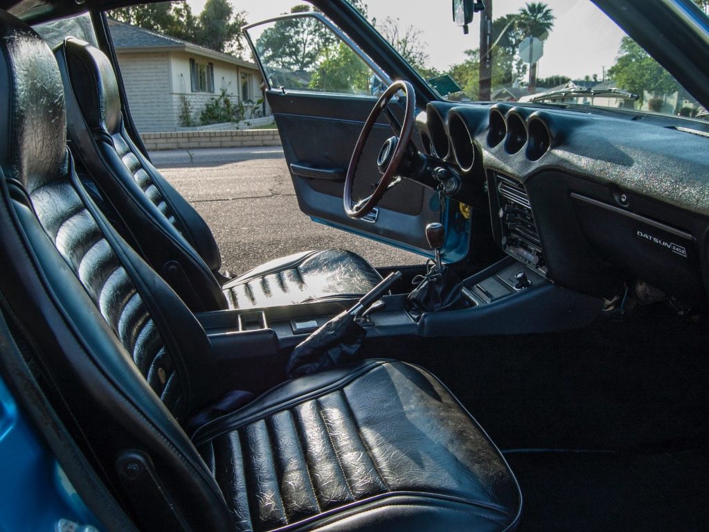 240Z Paint and Interior – ZRegistry.org